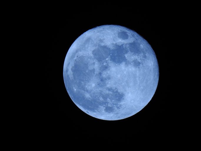 Rare blue supermoon visible in Wednesday's night sky - Indianapolis ...