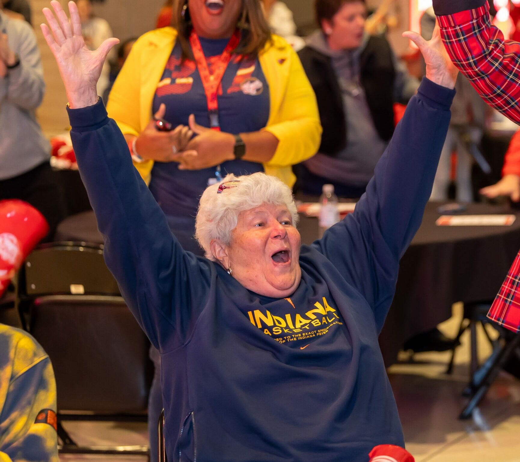 Fever honors Lin Dunn with inaugural Inspiring Women Award ...