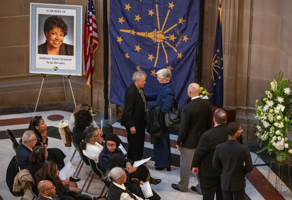 A poem, candy and song at the late Sen. Breaux’s goodbye - Indianapolis ...
